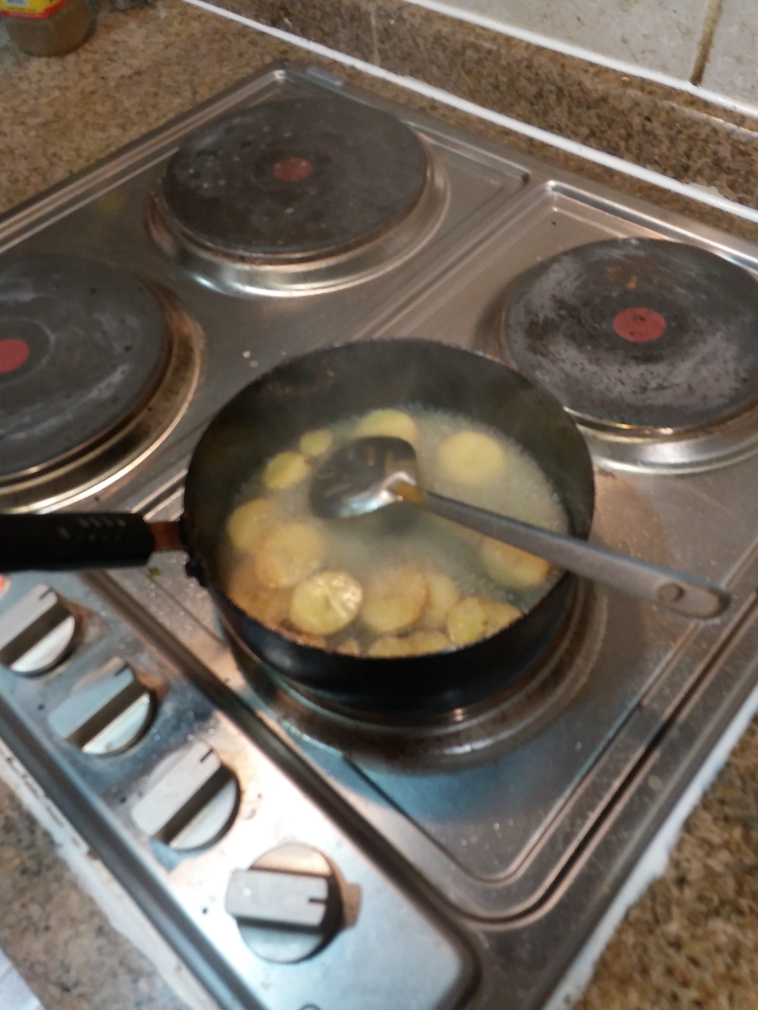 Nendran kaya upperi or Banana chips – Chitra's Recipes