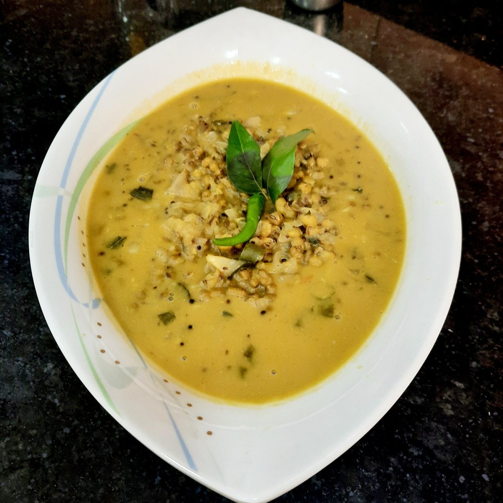 Nadan payaru curry. – Chitra's Recipes